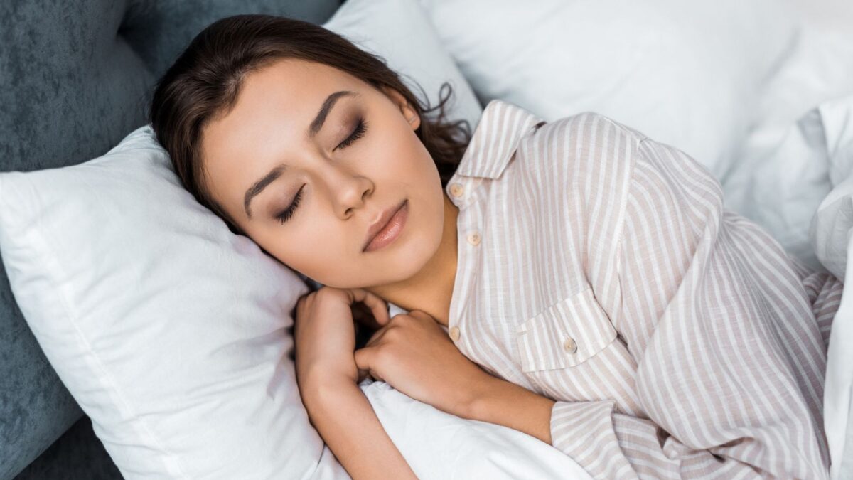 12 Reasons You're Waking Up Cranky And In a Bad Mood