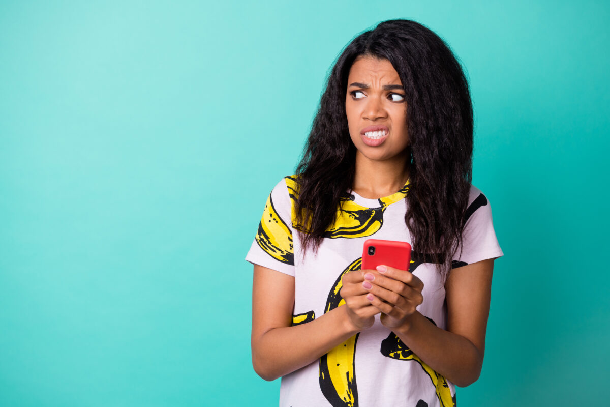 15 "Hip" Things Millennials Made No Longer "Cool"