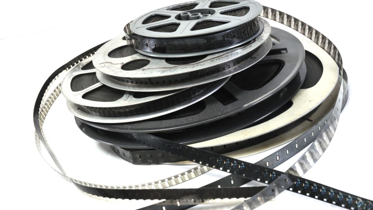 15 Popular Jobs During The 90s People Will Never Forget