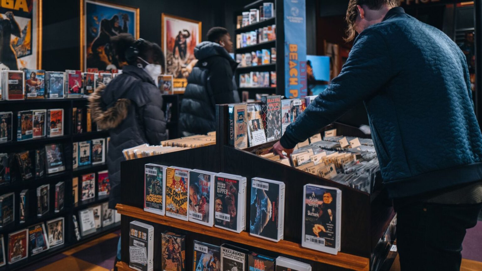 15 Popular Jobs During The 90s People Will Never Forget